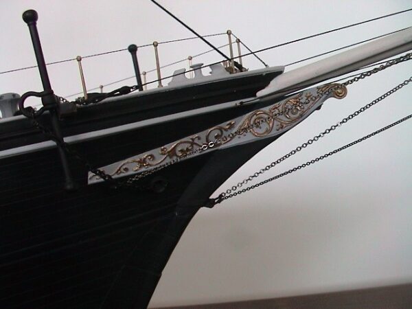 Endurance – Fine Art Models
