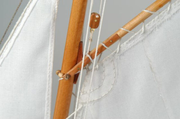 Sloop Boat – Fine Art Models